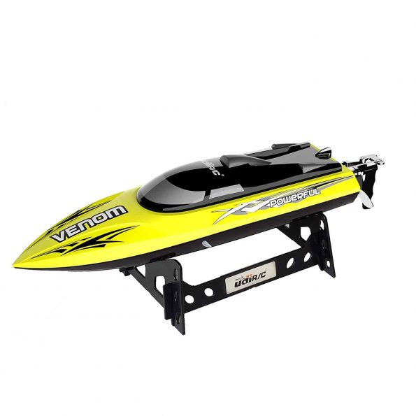 8 Best RC Boats [ 2021 ] - Product Rankers