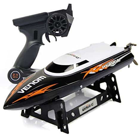 5 Best RC Boats For Pools [ 2021 ] - Product Rankers